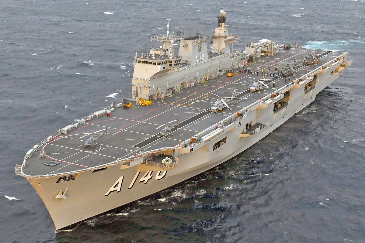 Com 203 metros de comprimento, o Navio-Aeródromo Multipropósito ...