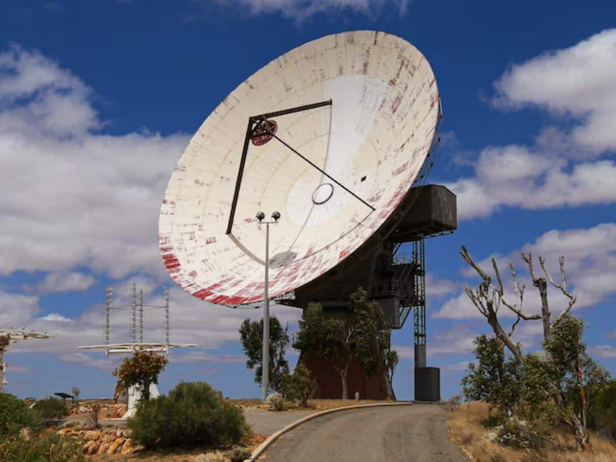 Antena parabólica gigante da NASA volta à ativa após 40 anos e pode ...