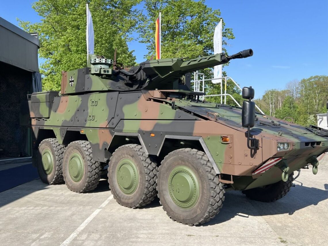 Veículo blindado de combate de infantaria alemão Boxer RCT30 pode ser ...