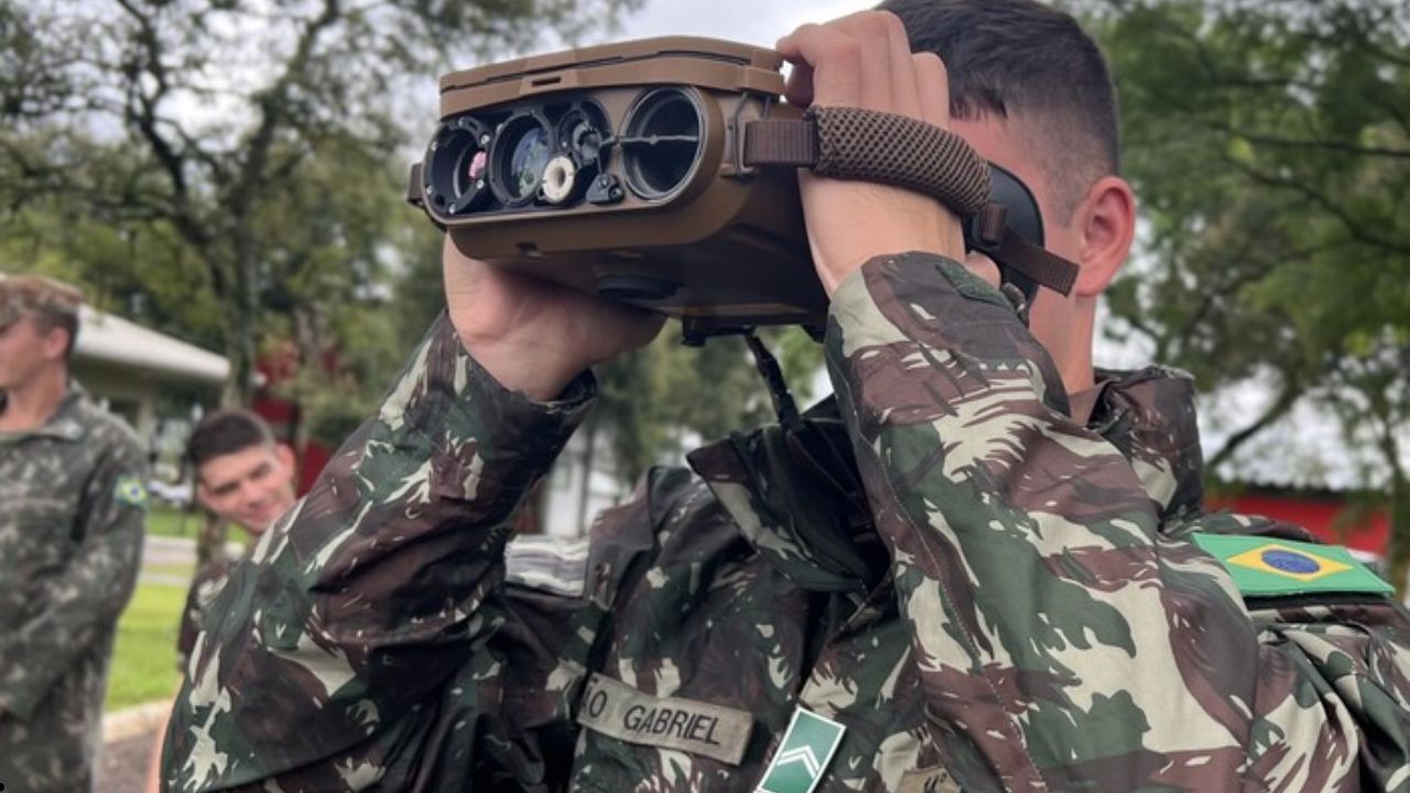 Militares do Exército se especializam no uso de equipamentos optrônicos ...